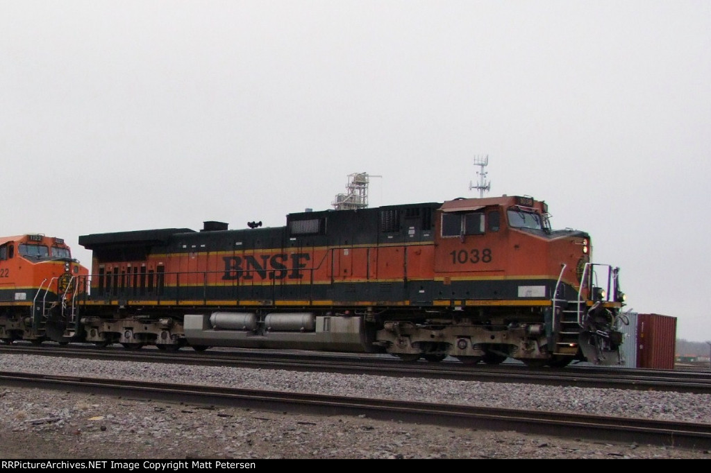 BNSF 1038
